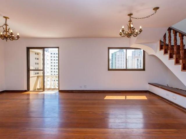 Cobertura para venda com 4 quartos, sendo 2 suítes, 289m²