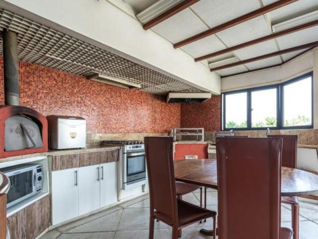 Cobertura para venda com 4 quartos, sendo 2 suítes, 354m²