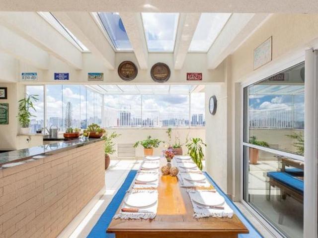 Cobertura para venda com 4 quartos, sendo 3 suítes, 284m²