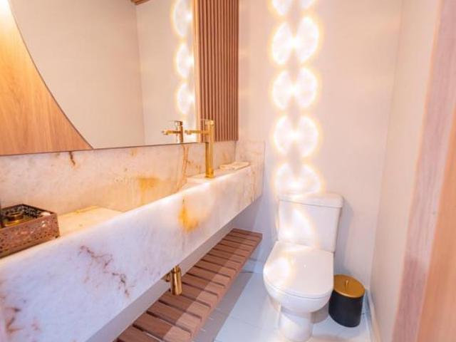 Cobertura para venda com 5 quartos, sendo 5 suítes, 504m²