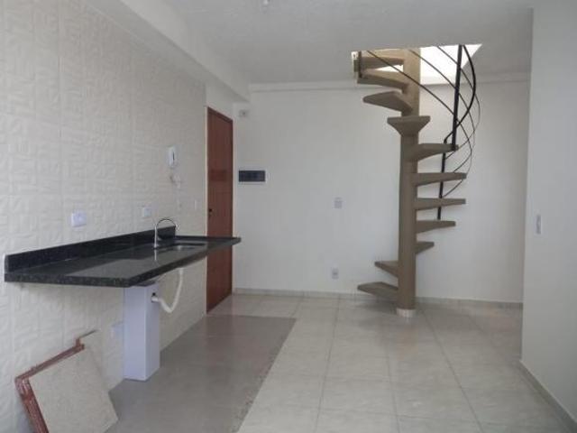Cobertura para venda e locação em Jardim Vivan com 2 quartos, 82m²