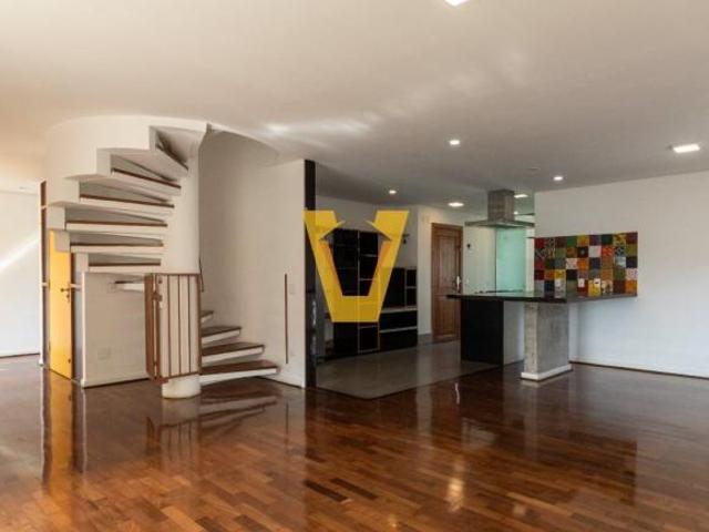 Cobertura para venda e locação em Perdizes com 4 quartos, sendo 2 suítes, 312m²