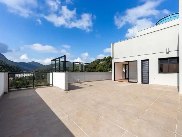 Cobertura para Venda em Teresópolis/RJ Várzea 2 Quartos