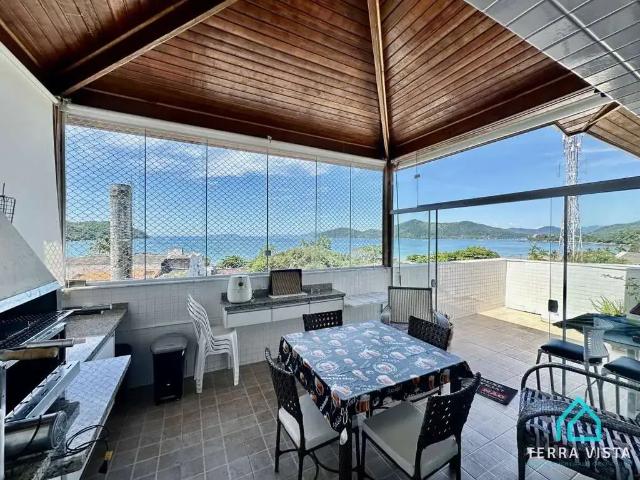 Cobertura para Venda em Ubatuba/SP Enseada 2 Quartos