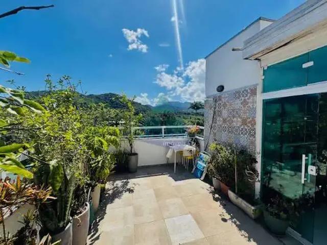 Cobertura para Venda em Ubatuba/SP Estufa I 3 Quartos