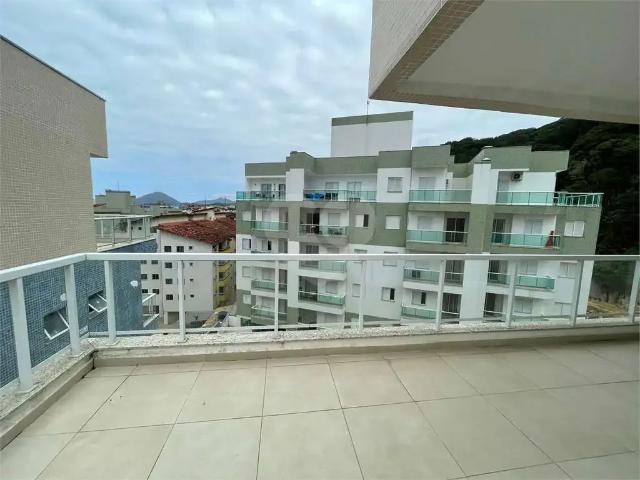 Cobertura para Venda em Ubatuba/SP Praia Grande 3 Quartos