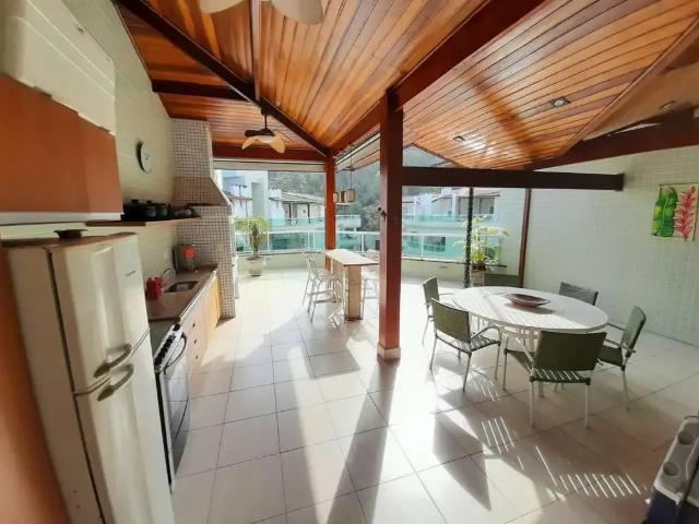 Cobertura para Venda em Ubatuba/SP Praia Grande 3 Quartos