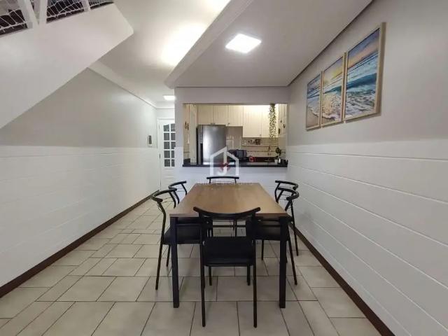 Cobertura para Venda em Ubatuba/SP Praia Grande 3 Quartos