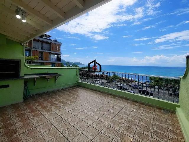 Cobertura para Venda em Ubatuba/SP Praia Grande 4 Quartos