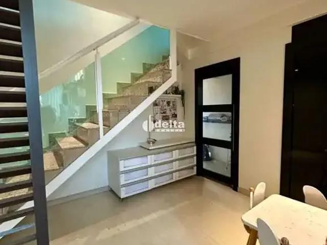 Cobertura para Venda em Uberlândia/MG Copacabana 3 Quartos