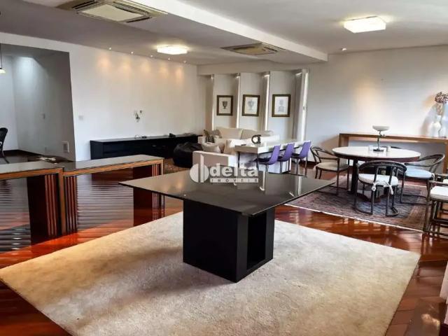 Cobertura para Venda em Uberlândia/MG Fundinho 4 Quartos