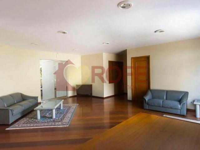 Cobertura para venda em Vila Olímpia com 4 quartos, sendo 4 suítes, 3 vagas e 273m²