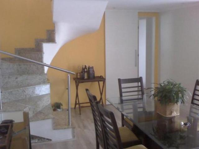 Cobertura para venda em Vila Augusta de 240.00m² com 3 Quartos, 1 Suite e 3 Garagens