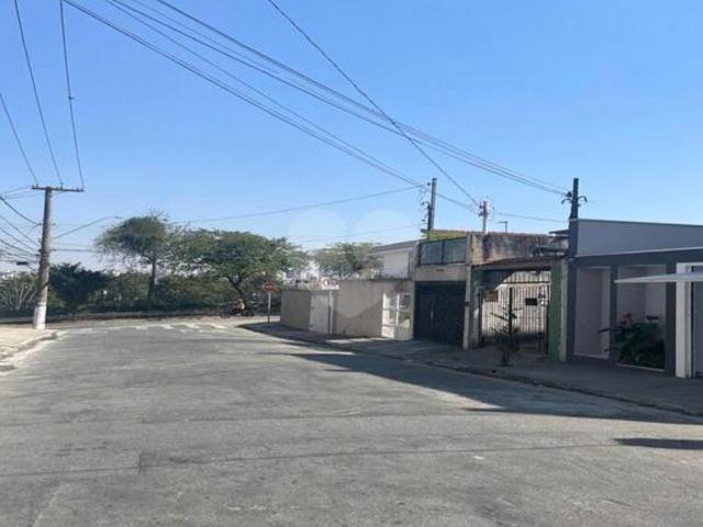 Cobertura para venda em Vila Humaitá de 120.00m² com 2 Quartos, 1 Suite e 1 Garagem