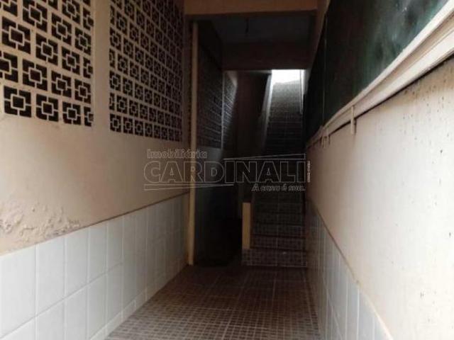 Cobertura para venda em Vila José Bonifácio de 725.00m² com 4 Quartos, 1 Suite e 2 Garagens