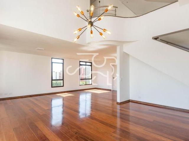 Cobertura para venda em Vila Suzana de 369.00m² com 4 Quartos, 2 Suites e 4 Garagens