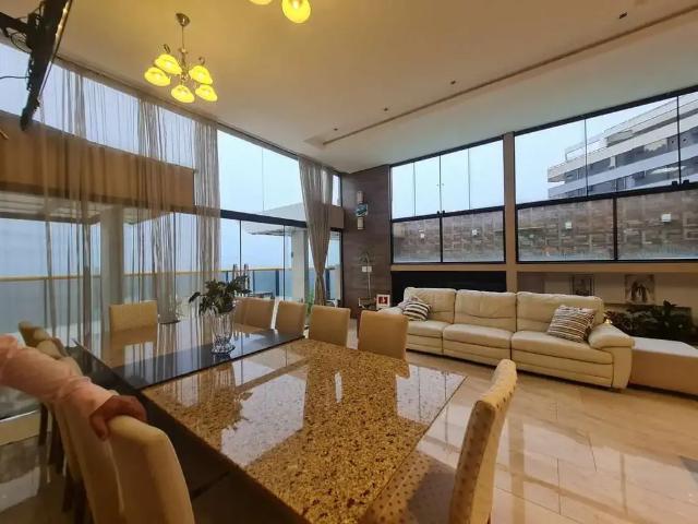Cobertura para Venda em Vila Velha/ES Praia da Costa 4 Quartos