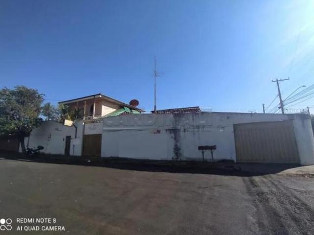 Cobertura para venda em Vila Xavier vila Xavier de 458.00m² com 3 Quartos e 8 Garagens