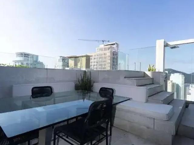 Cobertura para Venda em Balneário Camboriú/SC Centro 4 Quartos