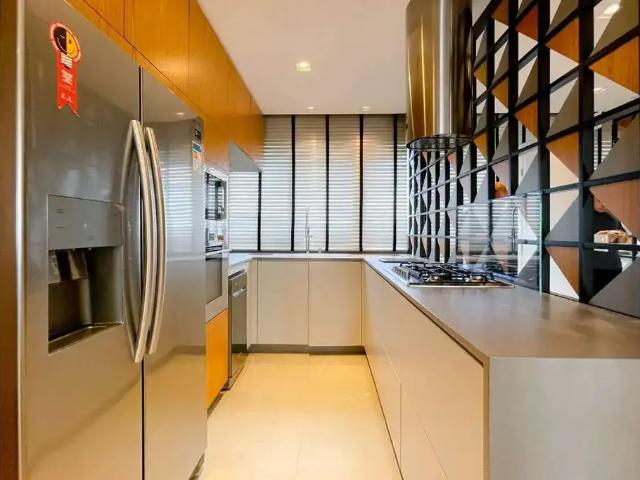 Cobertura para Venda em Balneário Camboriú/SC Centro 4 Quartos