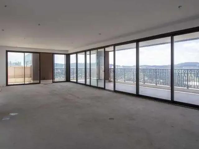 Cobertura para Venda em Barueri/SP Alphaville Empresarial 4 Quartos
