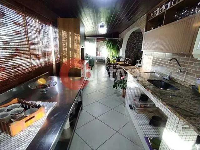 Cobertura para Venda em Cabo Frio/RJ Centro 3 Quartos