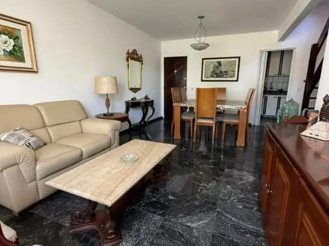 Cobertura para Venda em Cabo Frio/RJ Centro 4 Quartos
