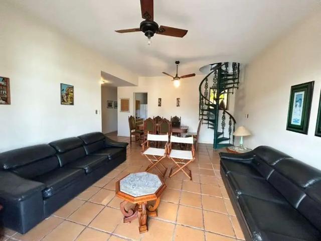 Cobertura para Venda em Cabo Frio/RJ Passagem 4 Quartos