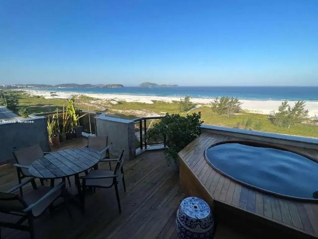Cobertura para Venda em Cabo Frio/RJ Praia do Forte 2 Quartos