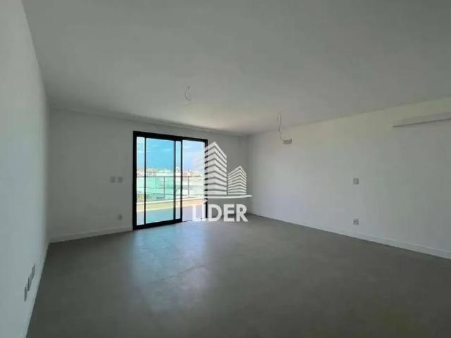 Cobertura para Venda em Cabo Frio/RJ Praia do Forte 3 Quartos