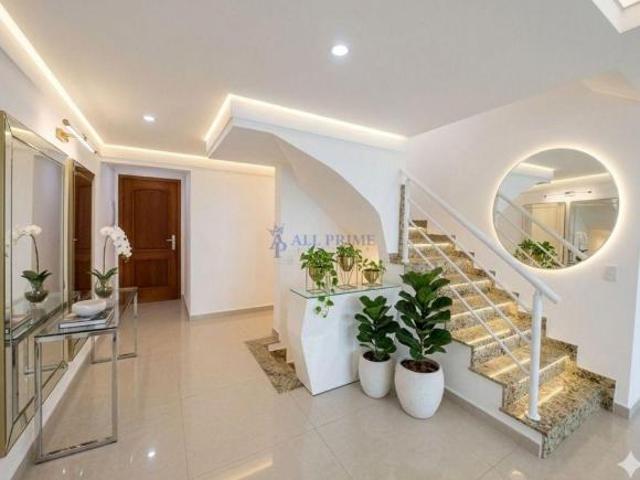 Cobertura para venda em Vilamar de 500.00m² com 5 Quartos, 3 Suites e 4 Garagens