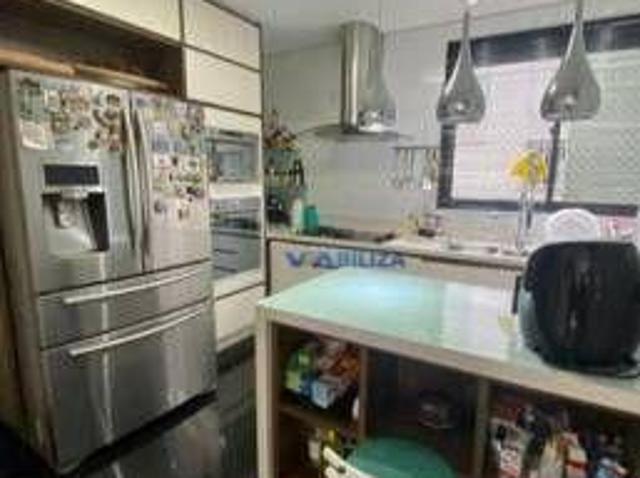 Cobertura para venda em Centro de 211.00m² com 3 Quartos, 2 Suites e 4 Garagens