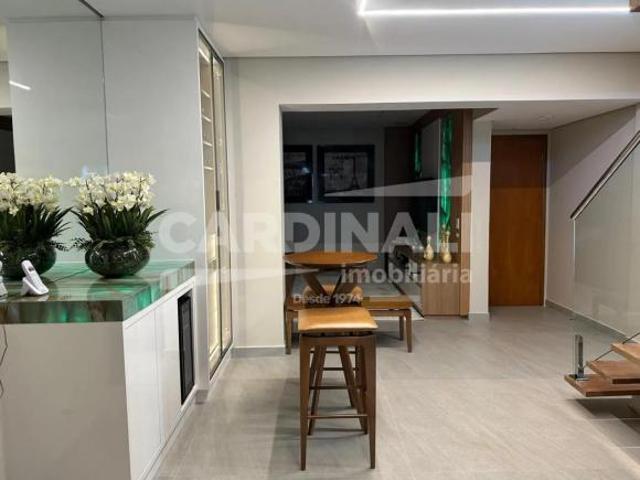 Cobertura para venda em Centro de 260.00m² com 4 Quartos, 2 Suites e 5 Garagens