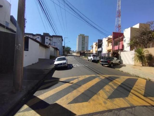 Cobertura para venda em Cidade Jardim de 400.00m² com 3 Quartos, 1 Suite e 3 Garagens