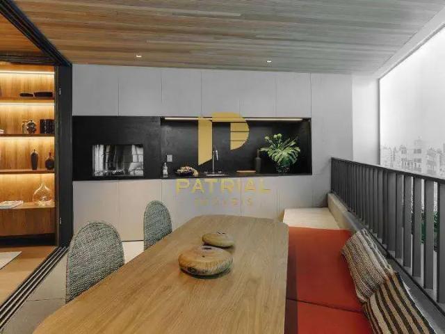 Cobertura para Venda em Curitiba/PR Batel 4 Quartos