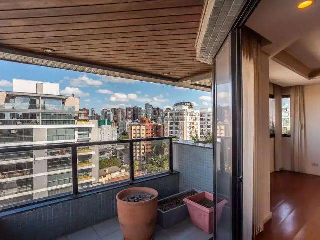 Cobertura para Venda em Curitiba/PR Bigorrilho 4 Quartos