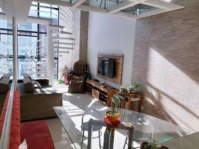 Cobertura para Venda em Curitiba/PR Cabral 3 Quartos