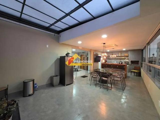 Cobertura para Venda em Divinópolis/MG Centro 4 Quartos