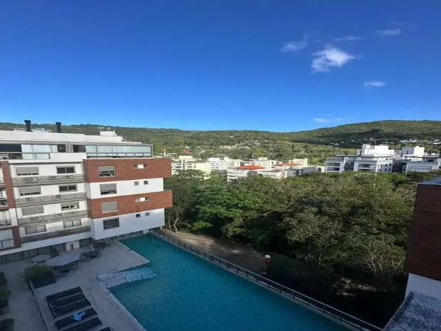 Cobertura para Venda em Florianópolis/SC Córrego Grande 2 Quartos