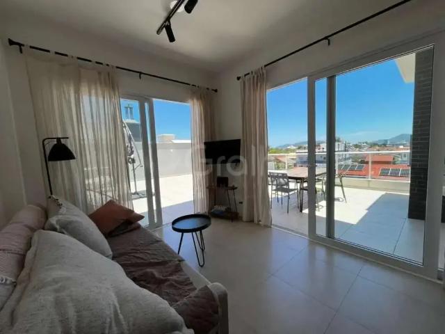 Cobertura para Venda em Florianópolis/SC Campeche 3 Quartos