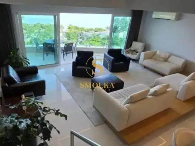 Cobertura para Venda em Florianópolis/SC Canajurê 4 Quartos