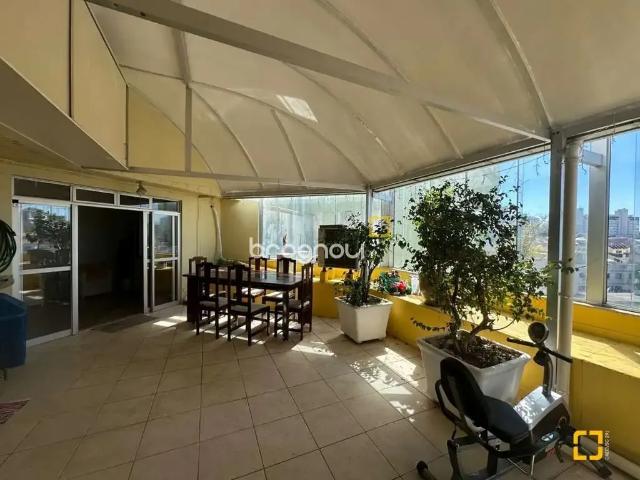 Cobertura para Venda em Florianópolis/SC Capoeiras 3 Quartos