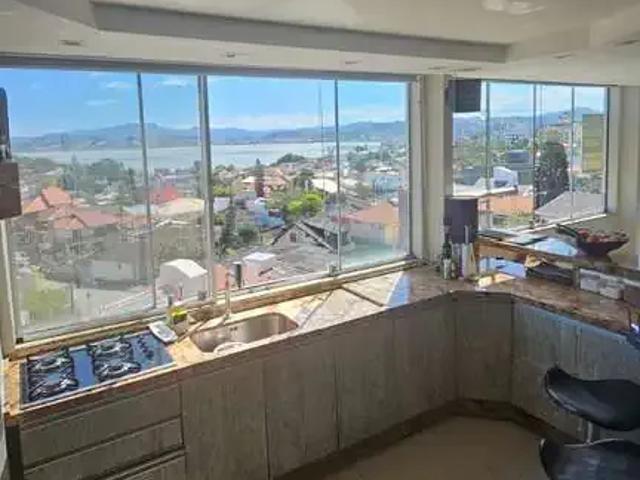 Cobertura para Venda em Florianópolis/SC Abraão 4 Quartos