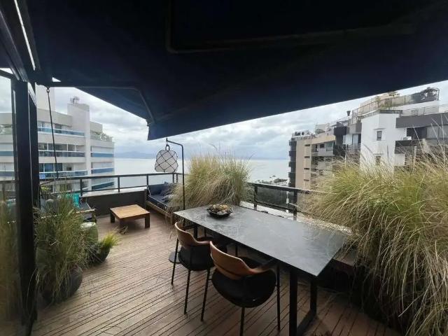 Cobertura para Venda em Florianópolis/SC Agronômica 4 Quartos