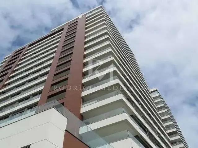 Cobertura para Venda em Florianópolis/SC Beira Mar 5 Quartos