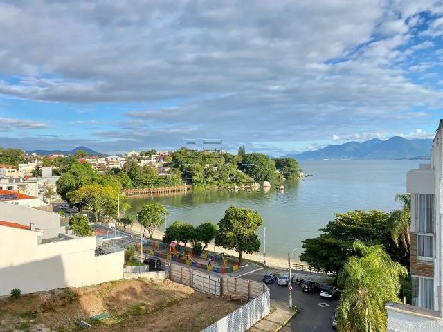 Cobertura para Venda em Florianópolis/SC Bom Abrigo 3 Quartos