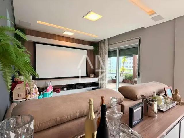 Cobertura para Venda em Florianópolis/SC Beira Mar 2 Quartos