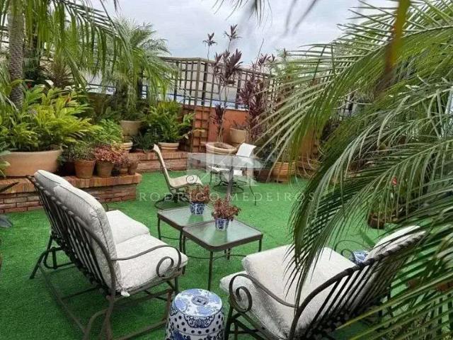 Cobertura para Venda em Florianópolis/SC Beira Mar 7 Quartos