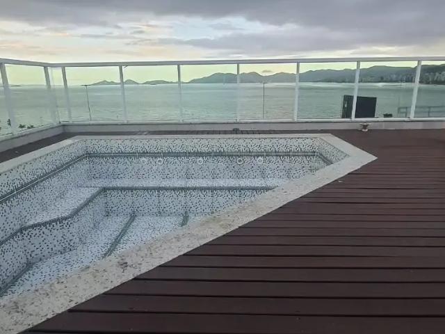 Cobertura para Venda em Florianópolis/SC Estreito 2 Quartos