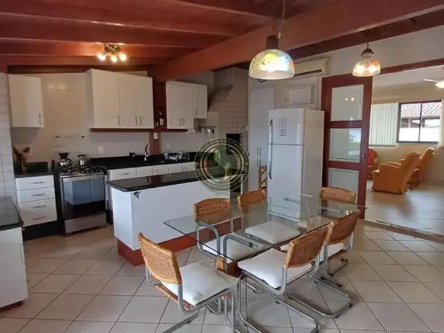 Cobertura para Venda em Florianópolis/SC Jurerê 3 Quartos